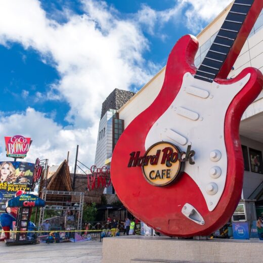 Hard Rock Cafe Restaurant Reopens In Cancun's Hotel Zone - Cancun Sun