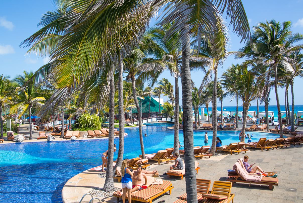 Cancun & Mexican Caribbean Hotels See Surge In Bookings As Airbnb ...