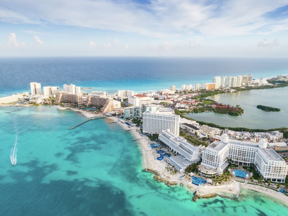 Sargassum Red Alert Hits Half of Cancun Beaches: 5 Tips to Save Your ...