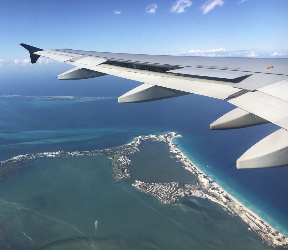 These Are The 2 Busiest International Flights Routes To Cancun (They ...