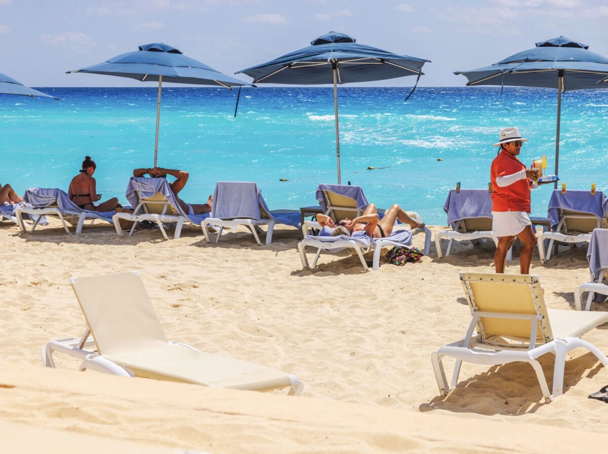 The Unspoken Rules of Tipping in Cancun: A Simple Guide To Avoid ...