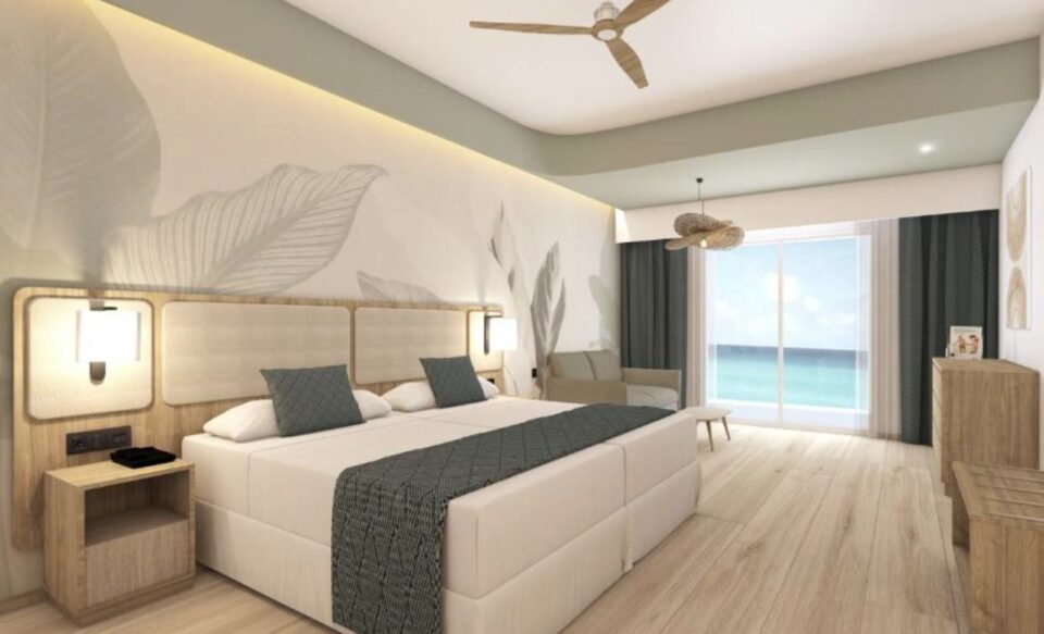 This Massive New RIU Resort Is Opens TODAY In Cancun Hotel Zone ...