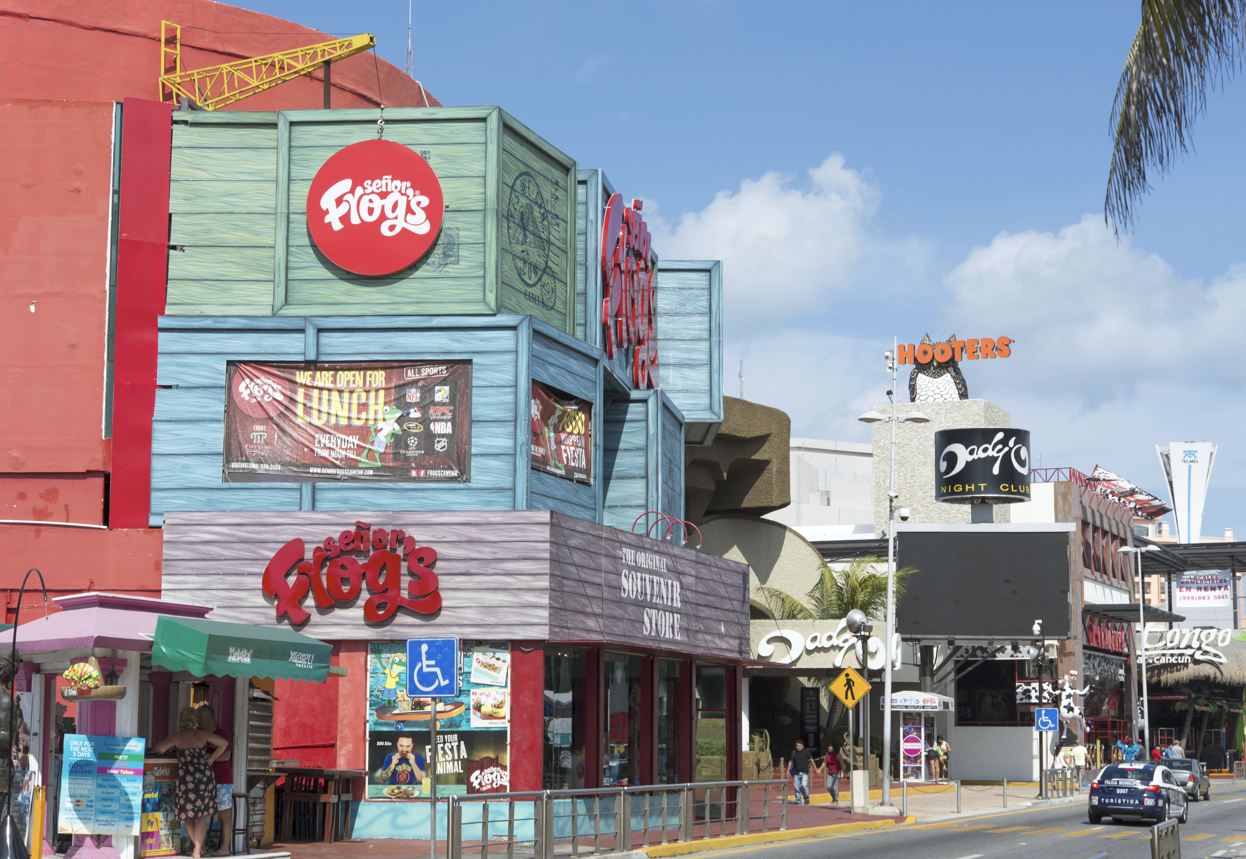 The Price Of Your Favorite Things In The Cancun Hotel Zone May Shock ...