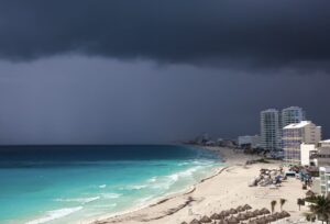 5 Things You Need To Know As Peak Hurricane Season Begins In Cancun ...