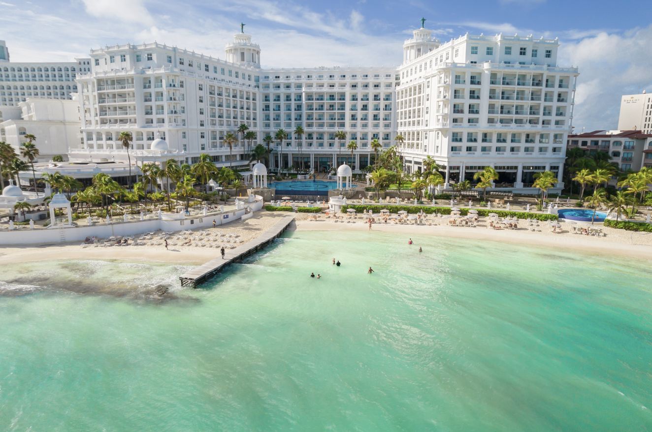 Why Are The Riu Hotels In Cancun So Popular? A 2025 Insider's Guide ...