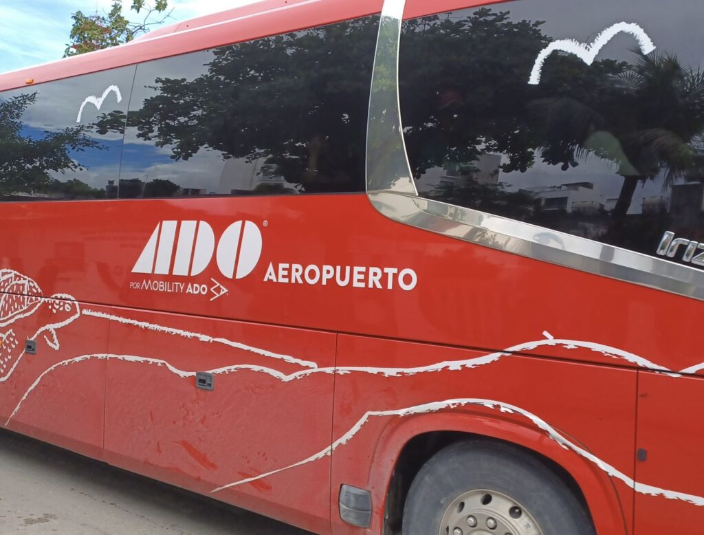 ADO $8 Bus From Cancun Airport To Hotel Zone Triples In Popularity ...