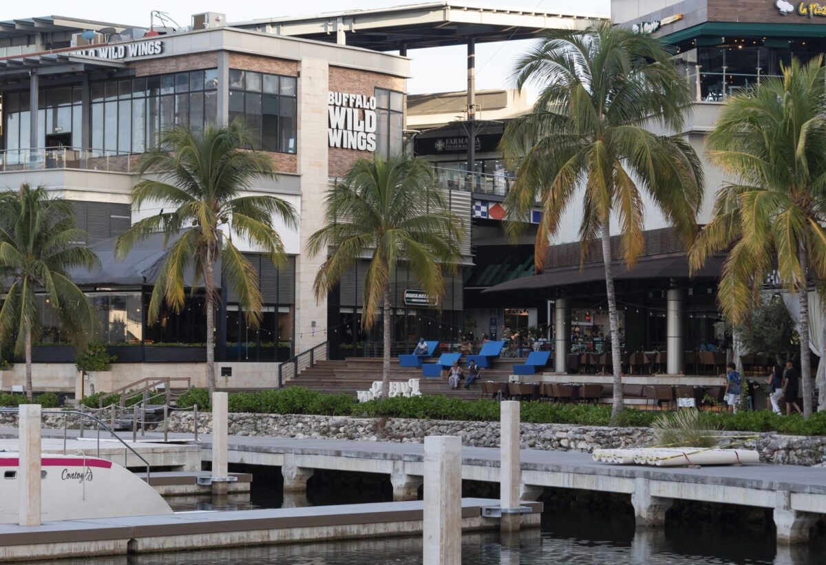 These Are The Best Shopping Malls In Cancun: What Travelers Need To ...