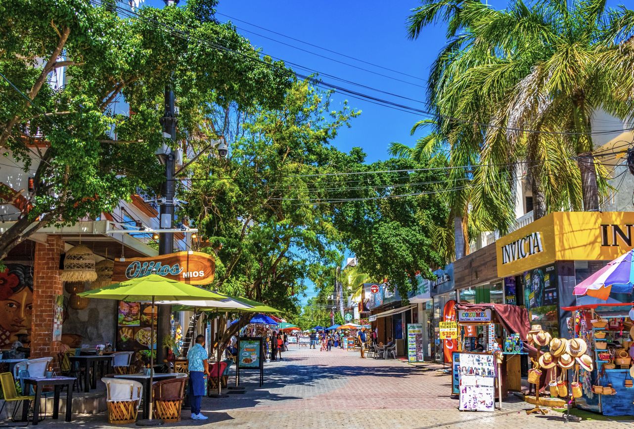 Tulum vs. Playa Del Carmen Para Nómadas Digitales: ¿Cuál Es Mejor Para ...