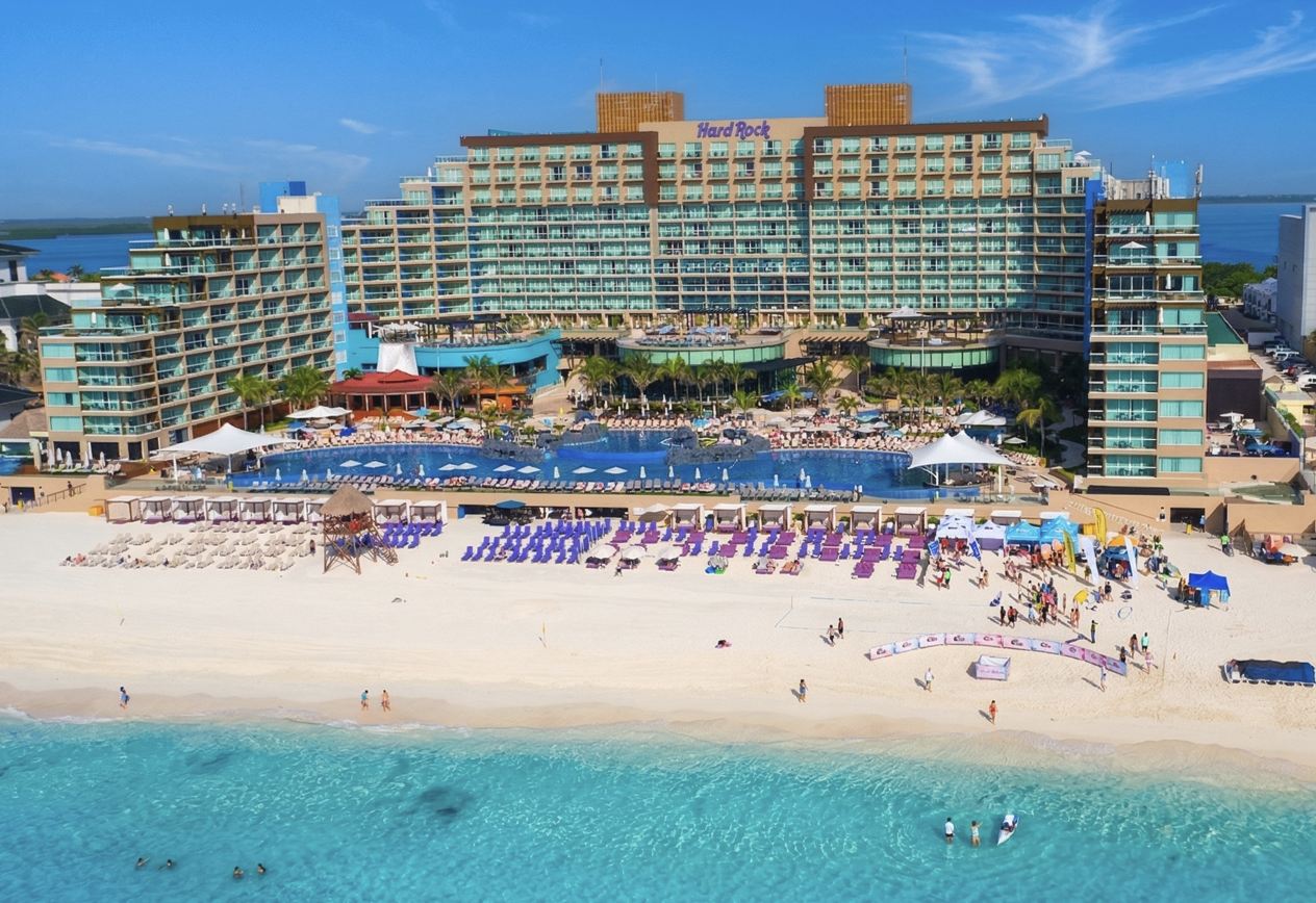 Top 3 Cancun Resorts With The Best Pool Entertainment For 2026 - Cancun Sun